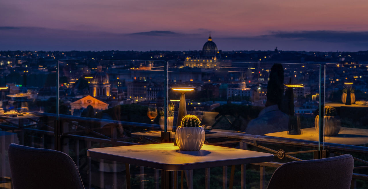 Discover the skybar at Hotel Splendide Royal Roma, luxury Rome hotel