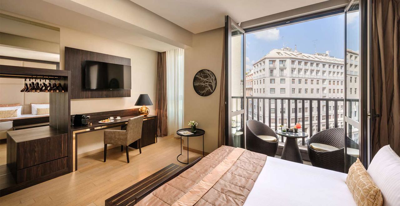 Contacts - Hotel The Square