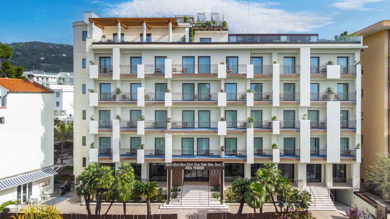 Discover how to reach Sorrento with hotel Ara Maris