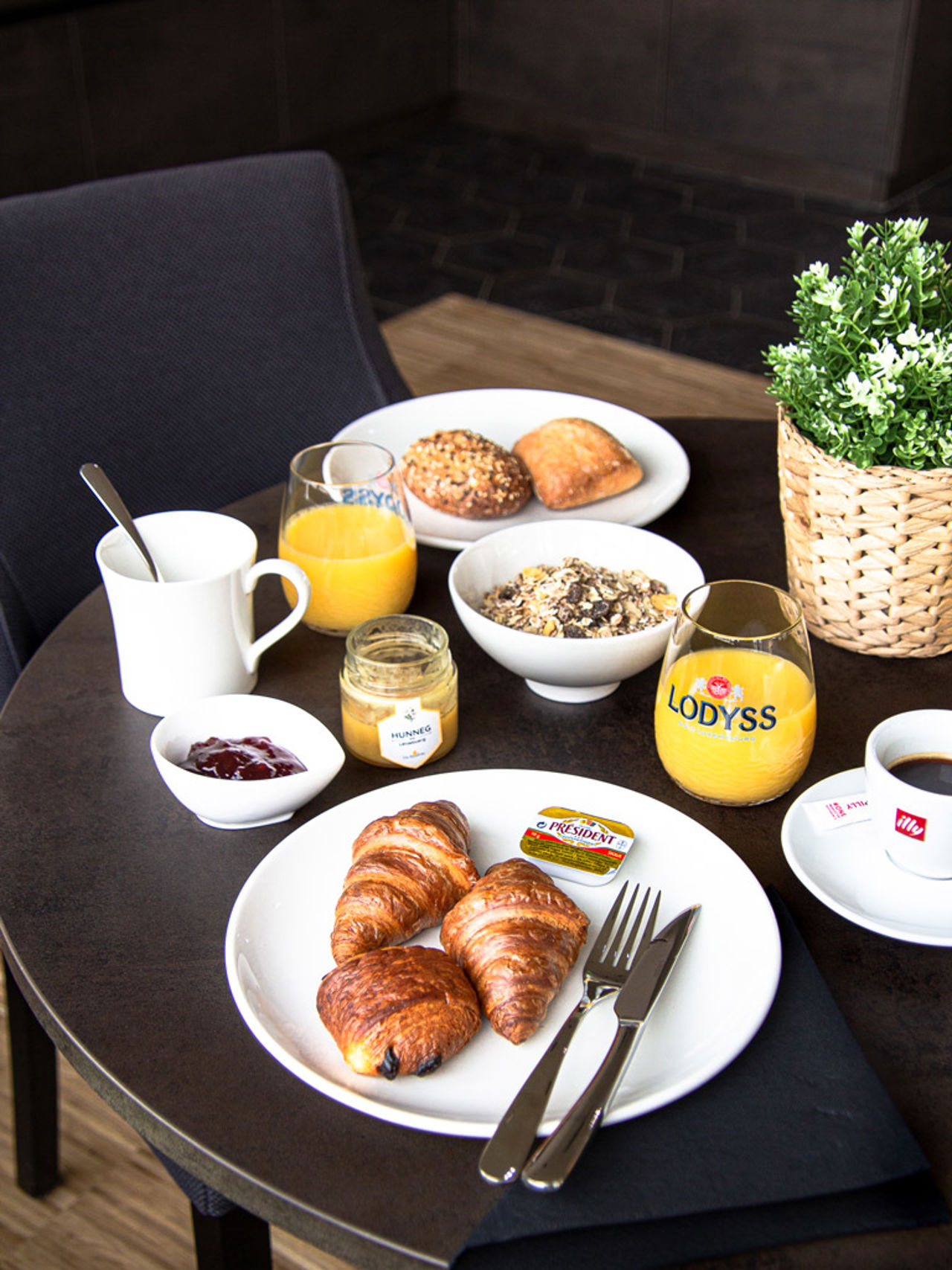 Book De Brauhotel, hotel with breakfast in Bascharage Luxembourg