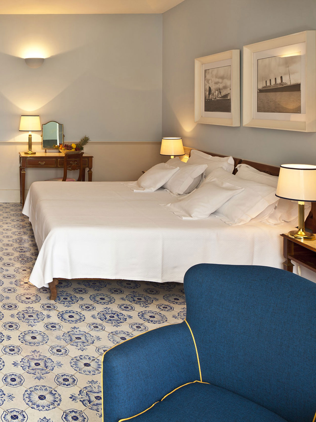 Book the Junior Suite at 5-star hotel Regina Isabella in Ischia