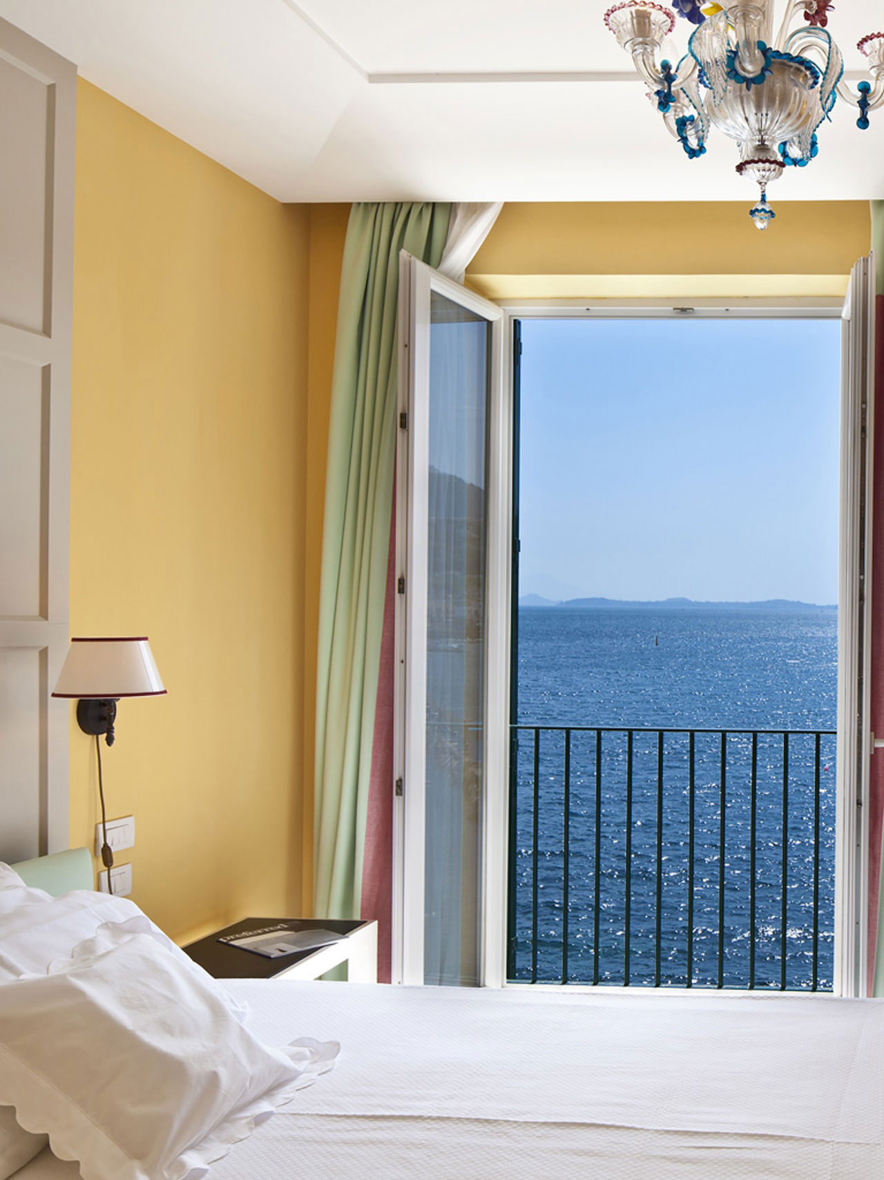 Sito ufficiale Regina Isabella, hotel 5 stelle a Ischia | Prenota ora