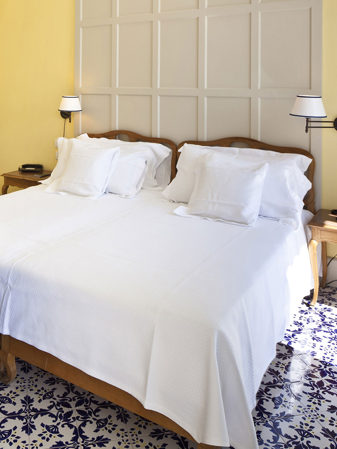 Book the Double Standard Room at 5-star hotel Regina Isabella, Ischia
