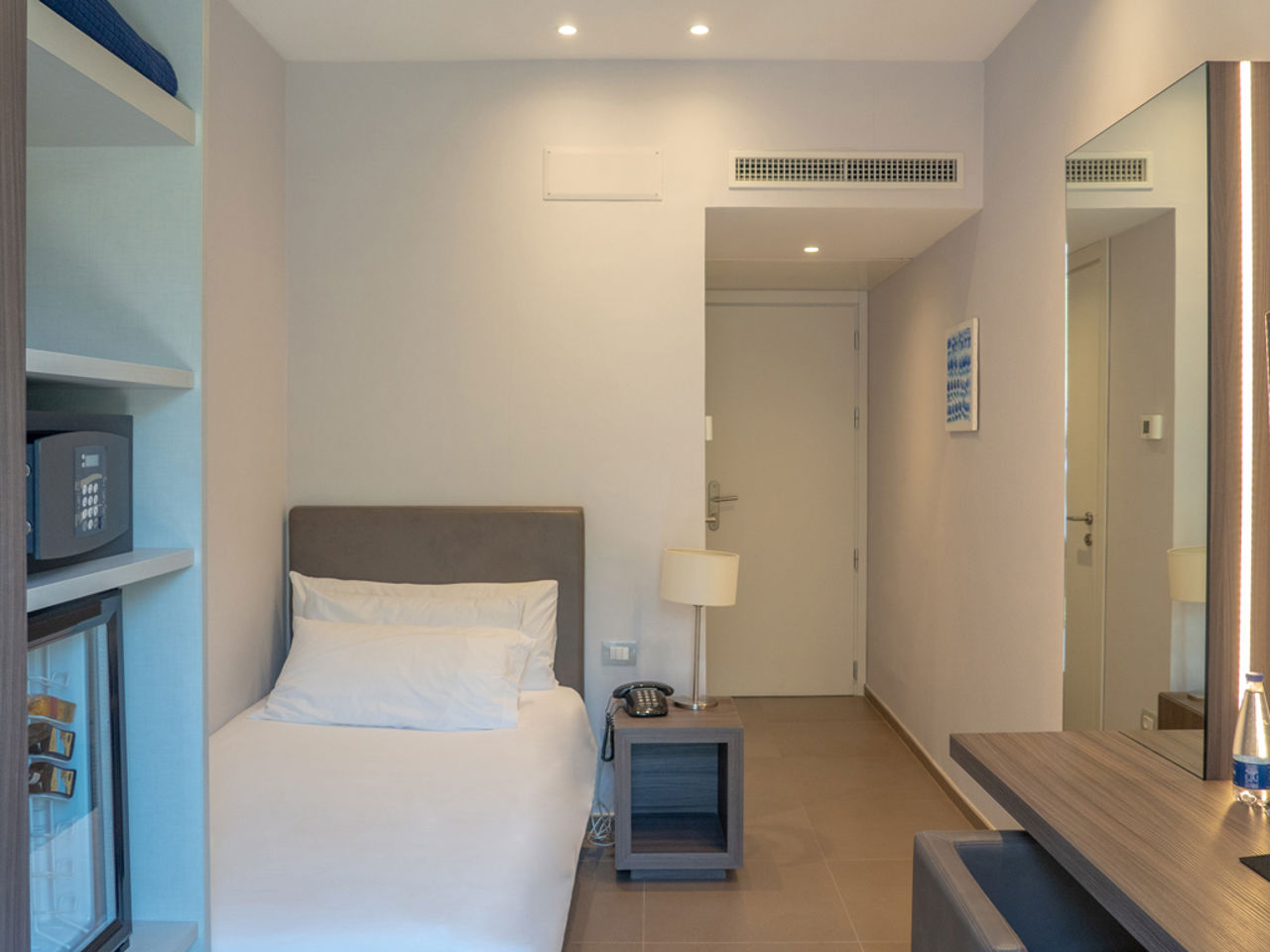 Book a Single Room at Hotel Marad in the Gulf of Naples