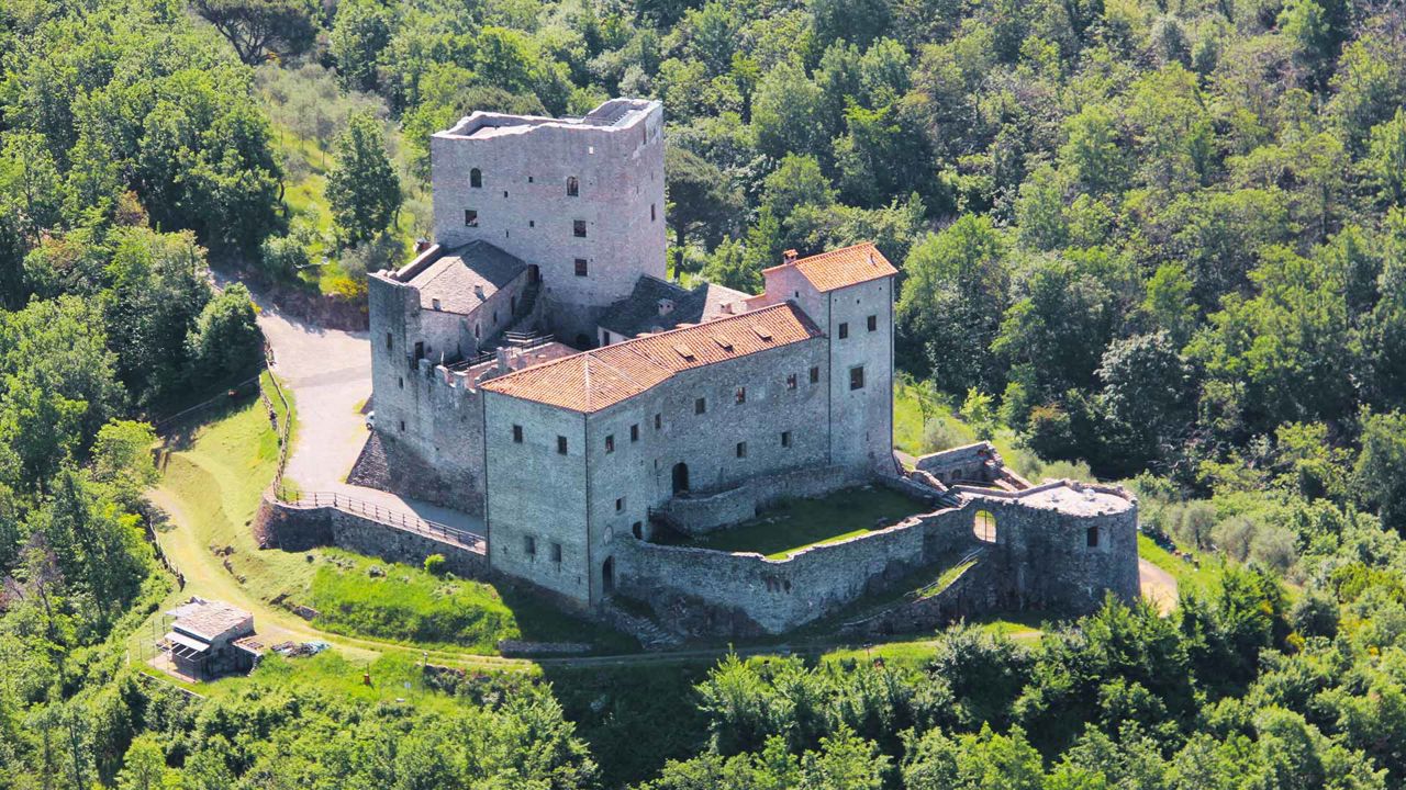 Sito ufficiale Castel dell'Aquila in Lunigiana | Prenota ora