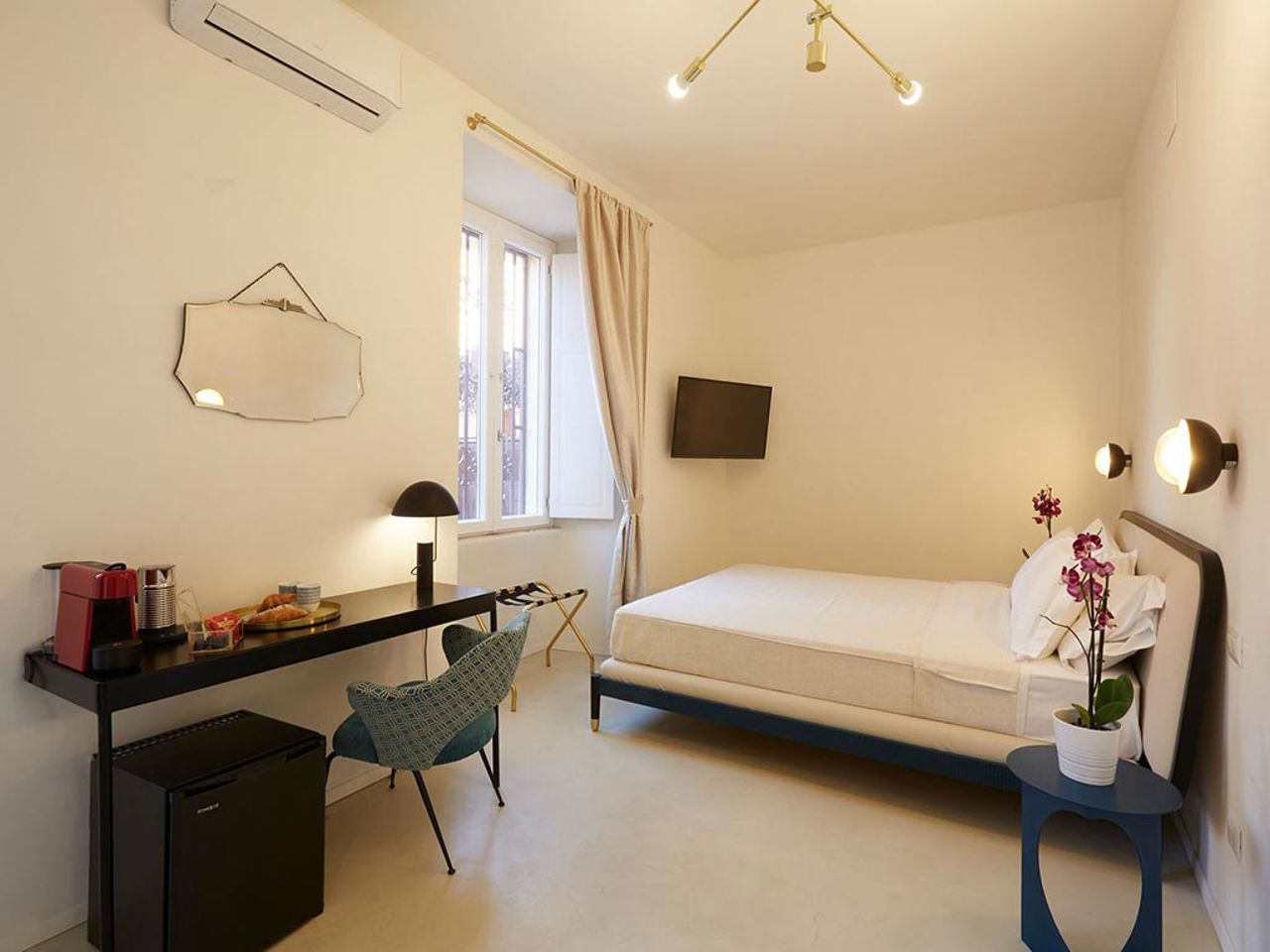 Book the Ripa room at Ripagrande a Trastevere guesthouse, Rome