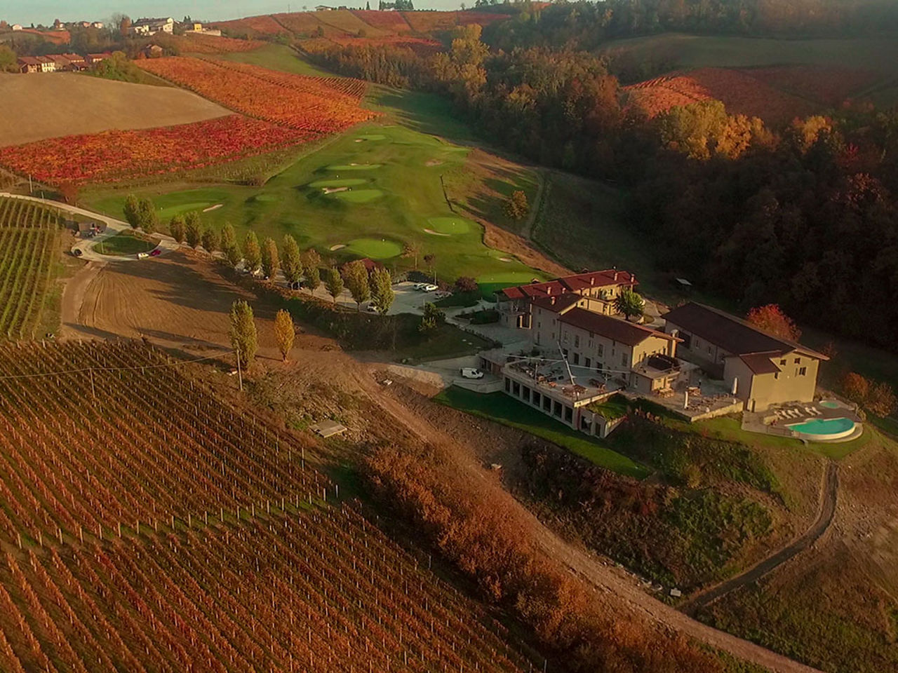 Discover the location of RÉVA Resort in the Langhe