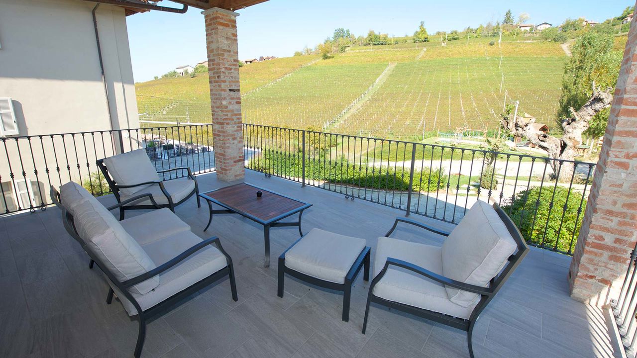 Book the Suite of RÉVA Resort in Monforte d'Alba, Langhe