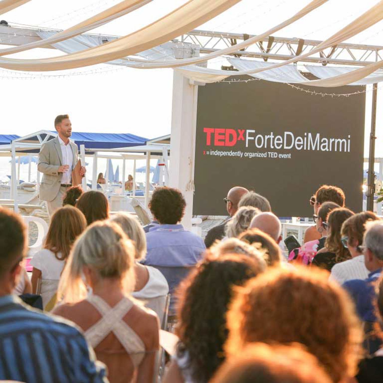 TEDx_PalcoPresentazione_Header.jpg