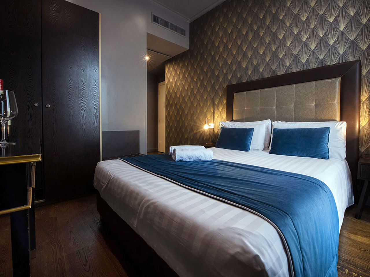 Book the Smart room at 87 Hotel in Rome centre