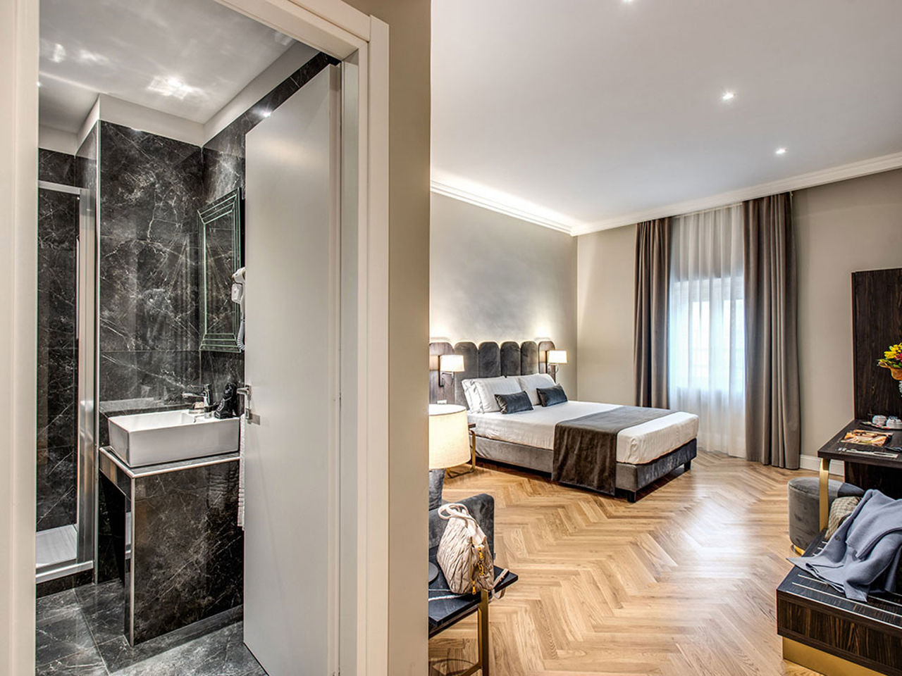 Book one of the dependances at 87 Hotel in Rome centre