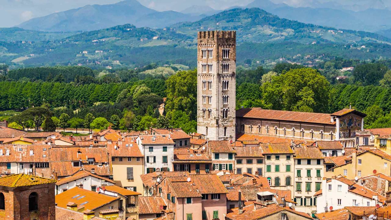 Visita Lucca con Hotel Villa Cheli a Lucca