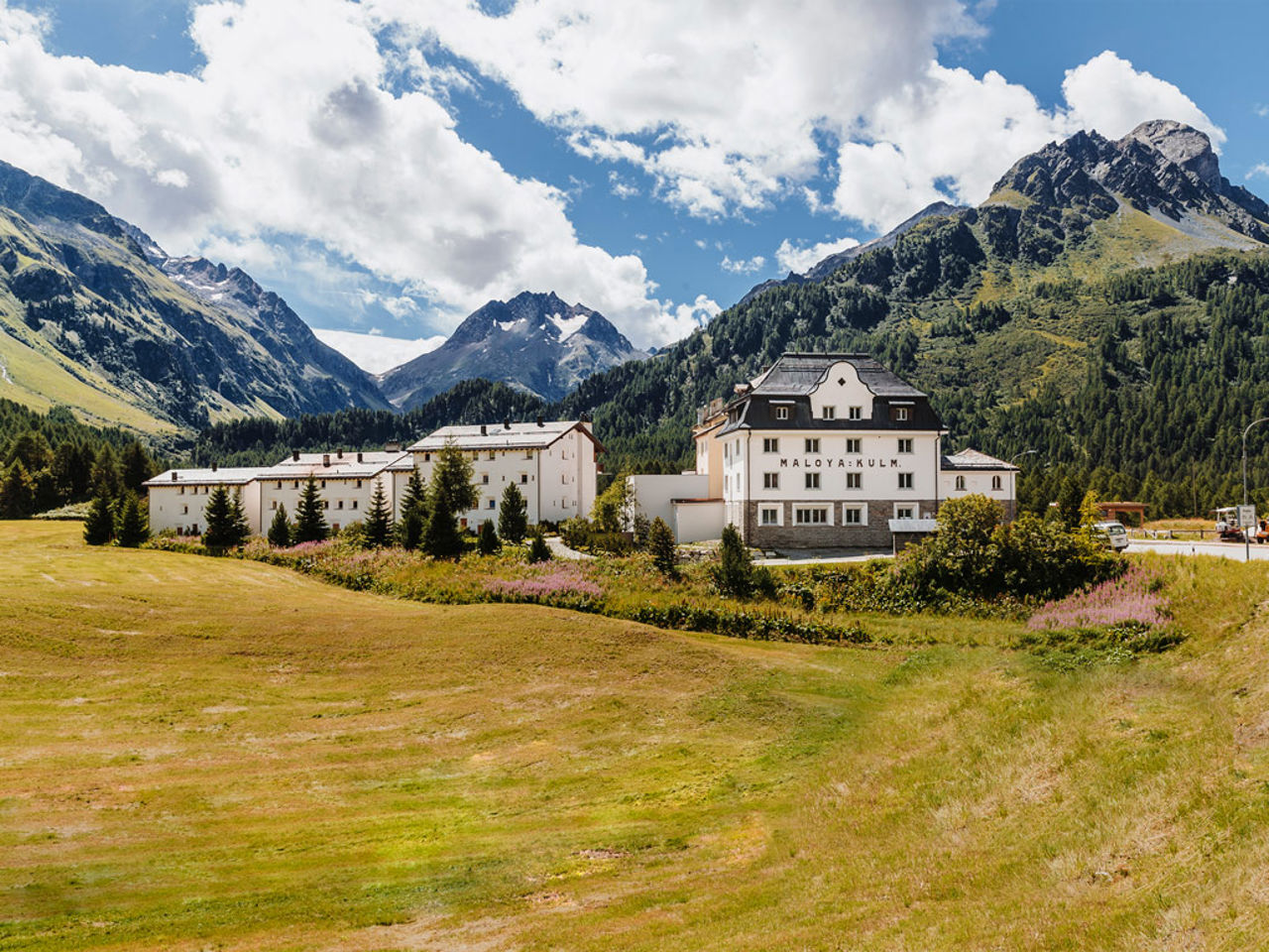 Entdecken Sie Maloja Kulm und buchen Sie im Engadin