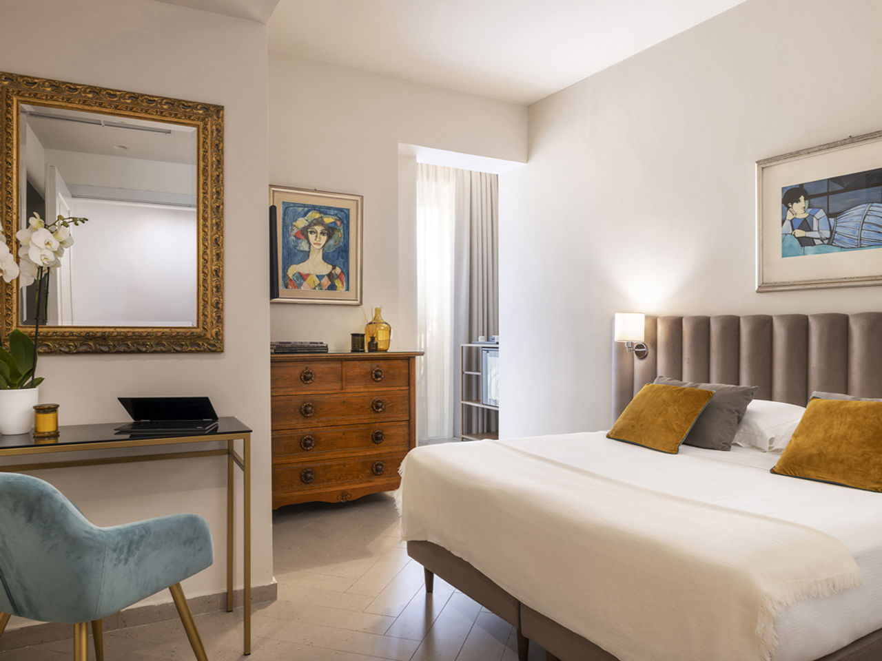 Book the Classic City View at Hotel Villa Paradiso in Taormina