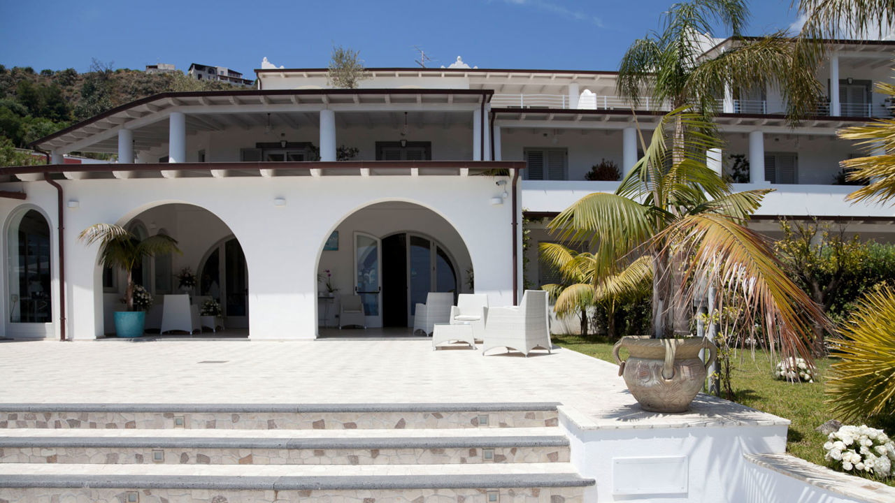 Hotel Mea - About Hotel Mea