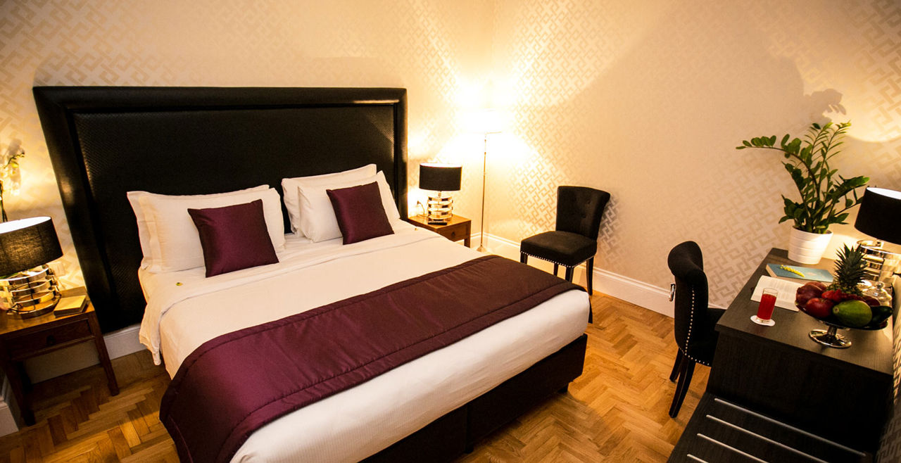 Camera Superior a Minerva Relais Roma: elegante e romantica