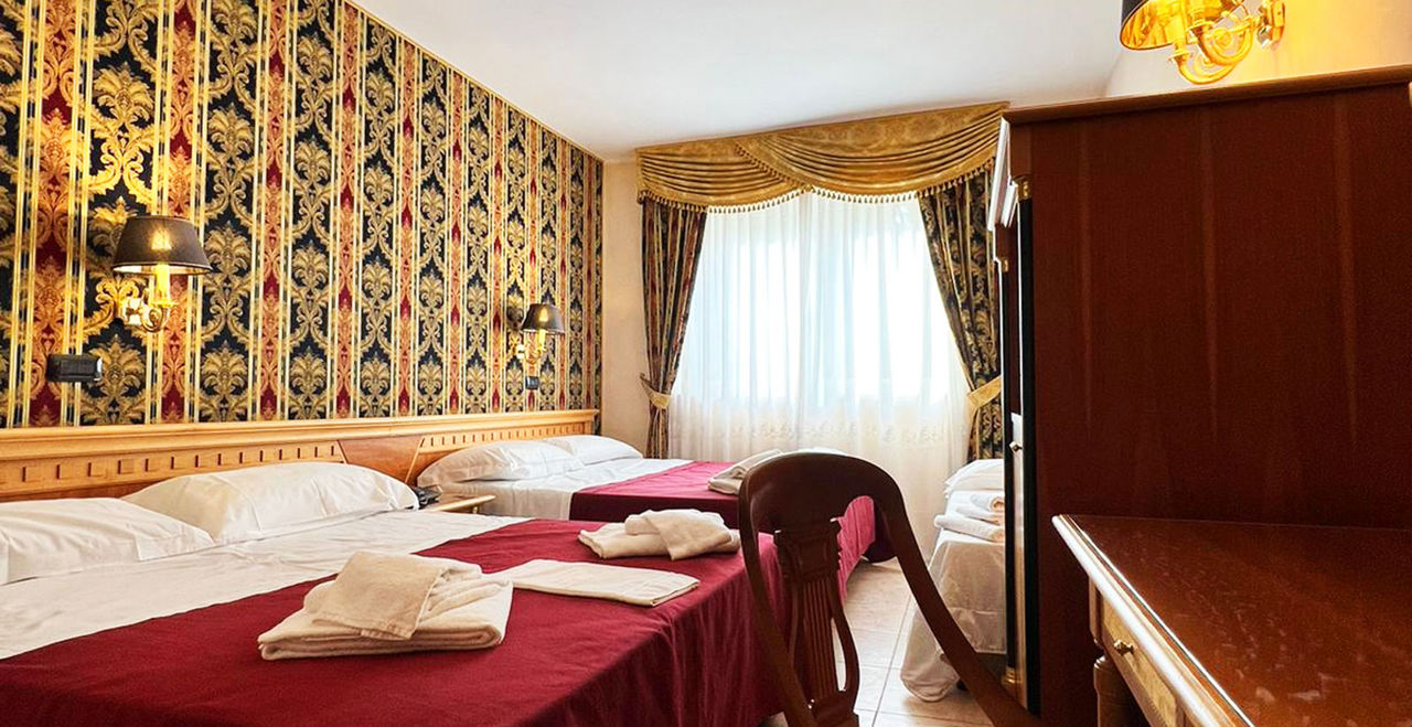 Book Classic Quintuple Room of San Giovanni Rotondo Palace Hotel