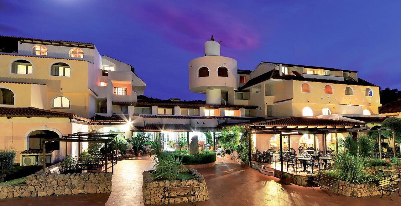 Réservez au Colonna Beach, hôtel 4 étoiles dans le golfe de Marinella