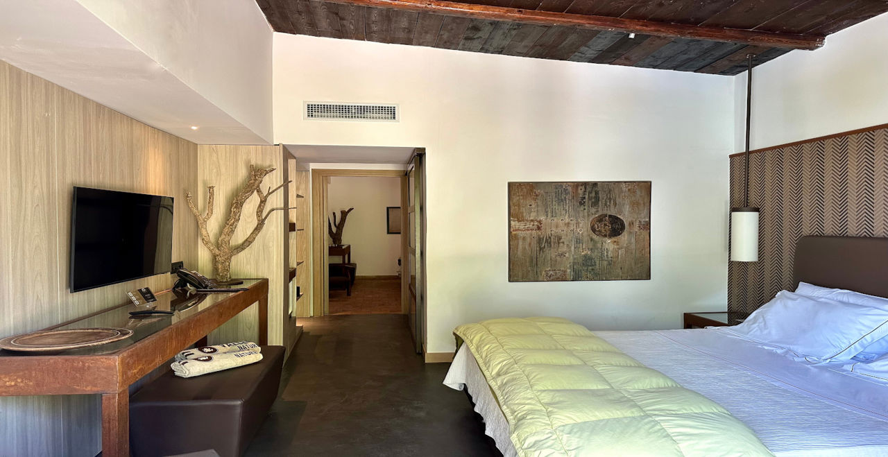 Suite Minipool Terrace con jacuzzi di Vallegrande Nature Resort