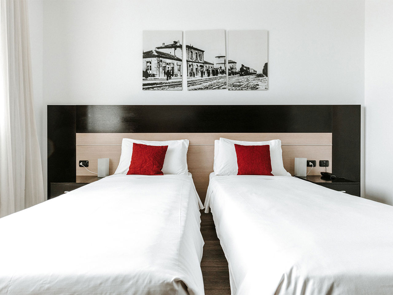 Discover the Twin room of Hotel Carpi