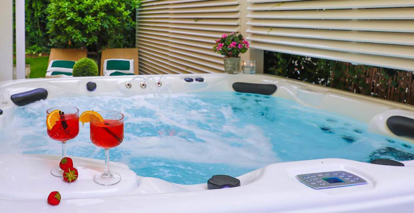 Hotel Jolanda is a hotel with spa in Liguria. Book now