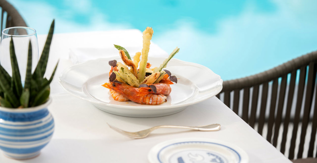 Choose Grand Hotel Quisisana, with restaurants and bar in Capri