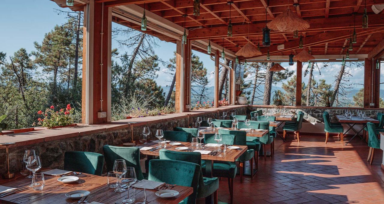 Book a table at the restaurant of Hotel Villa Cesi Resort & Spa