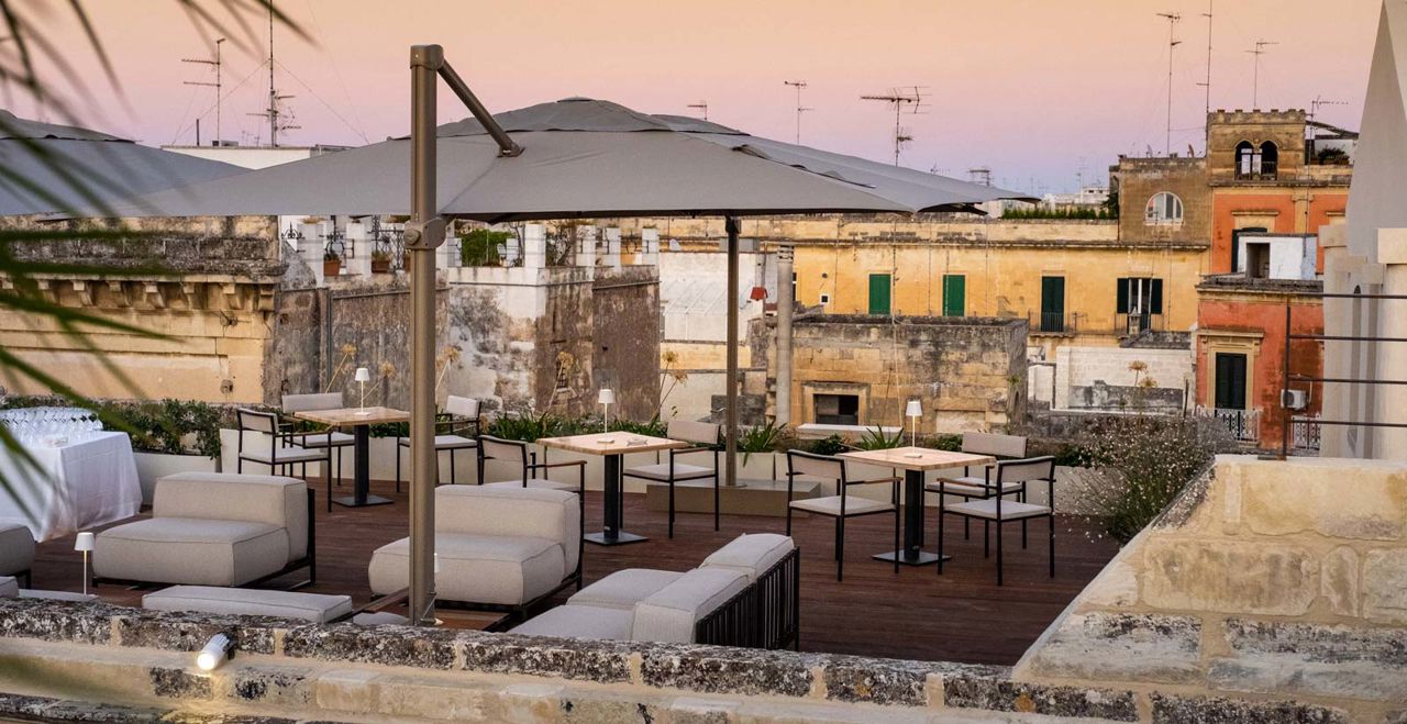 Discover all the services of La Fiermontina Palazzo Bozzi Corso in Lecce