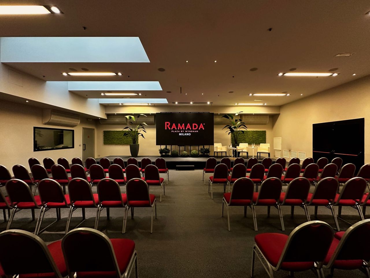 Discover the Meeting Rooms of Hotel Ramada Plaza in Milan